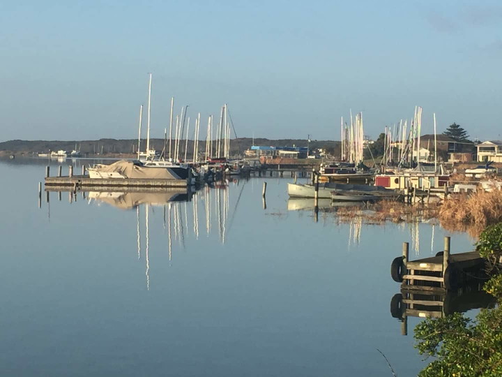 Riverside Retreat  With Beautiful Water View - Goolwa