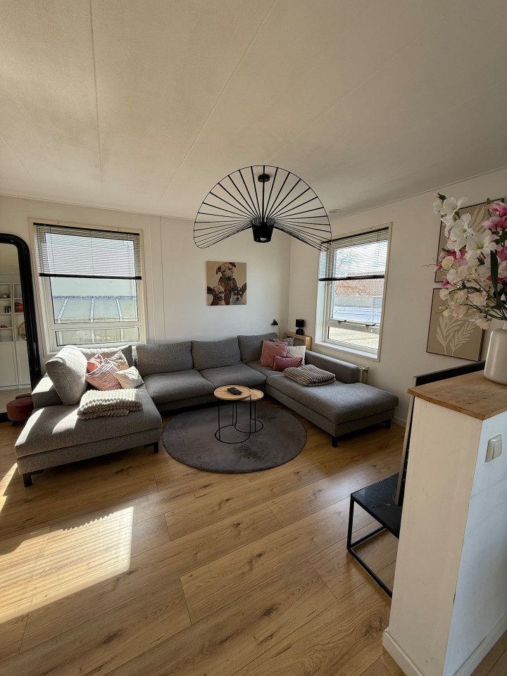 Home Away From Home - Leyde