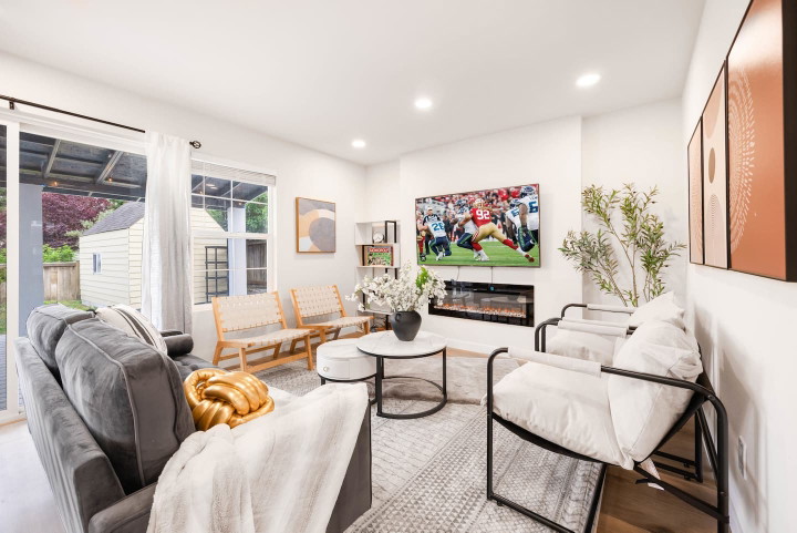Newly Remodeled Hilltop 4b Retreat With Gym - Renton, WA