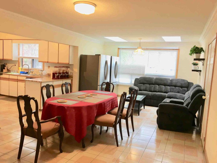 Master 2 Queen Bed Private Bath Near Yyz Subway - 
