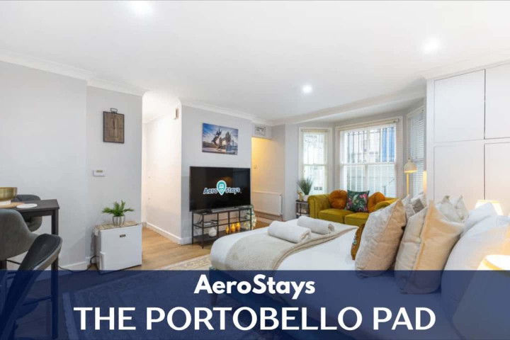 Notting Hill Studio · 2 Doors From The Blue Door - London