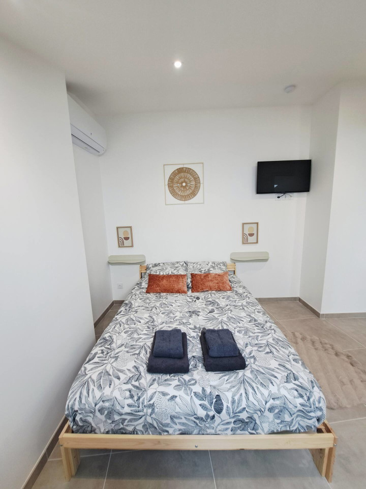 Précieuse Pierre_logement Neuf_climatisé - Sainte-Julie