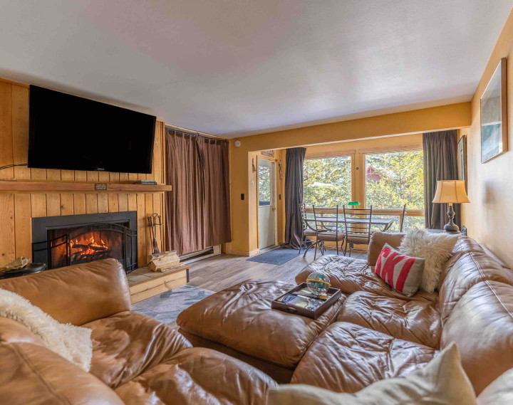 One Bedroom Ski Condo 300 Yard Walk To Main Lifts - Big Sky, MT