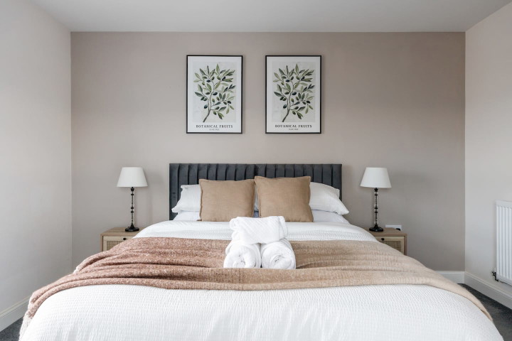 Bierton Near Aylesbury | 4 Br Family Home, 10 Beds - Buckinghamshire