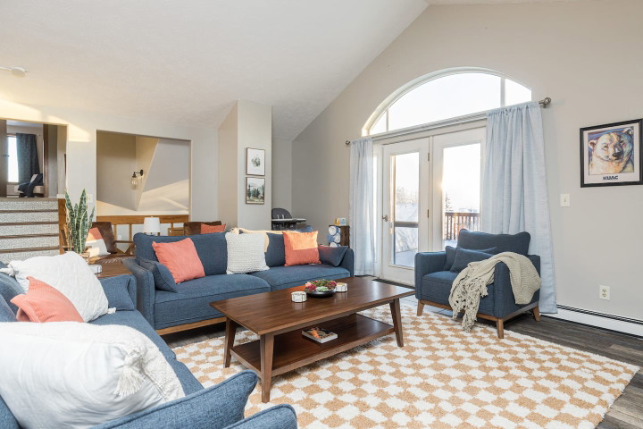 Group Escape: 6br Hot Tub, Sauna, Game Rm & Garage - Alaska