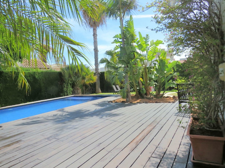 Azahar House. Costa Valenciana, Costa Blanca. Garden, Swimming Pool, Beach. - Gandia