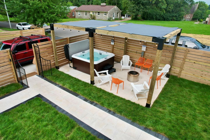 Golf Simulator | Hot Tub | Game Room | Firepit | - Lexington, KY