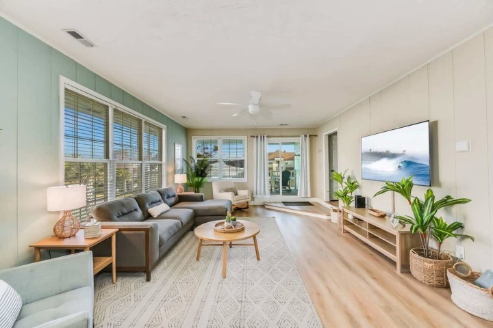 Ocean & Sound Views, Game Room, Steps To Beach! - Surf City, NC