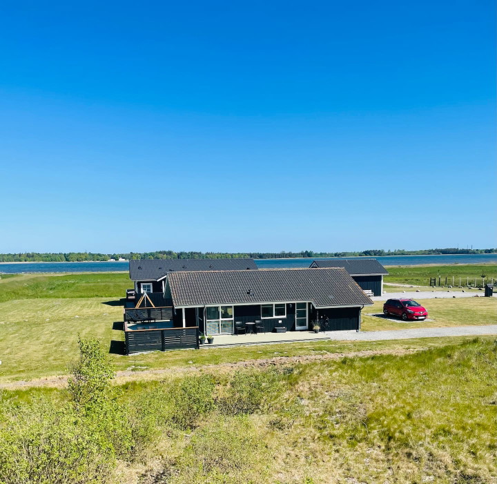 Strandhuset Ved Hals Og Egense - Denmark