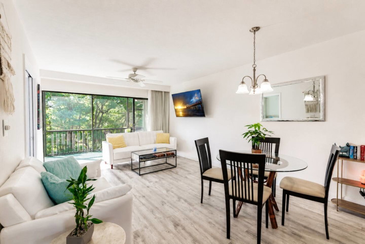Park Shore Resort-top Floor Bldgj #457 Water Views - Naples, FL