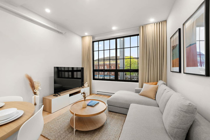 Relaxing 1br On St Laurent -Plateau Mont-royal 302 - Montreal