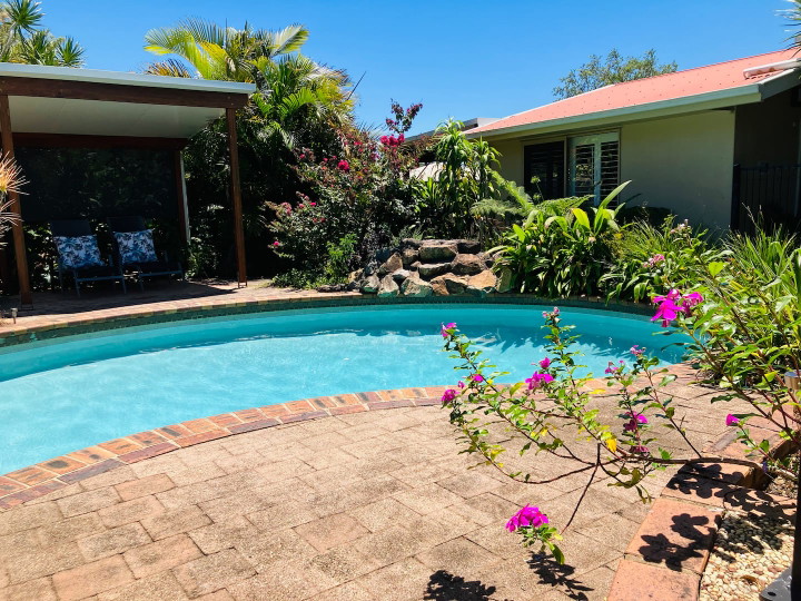 Light Filled 1 Bedroom Studio With Pool - Sunshine Coast