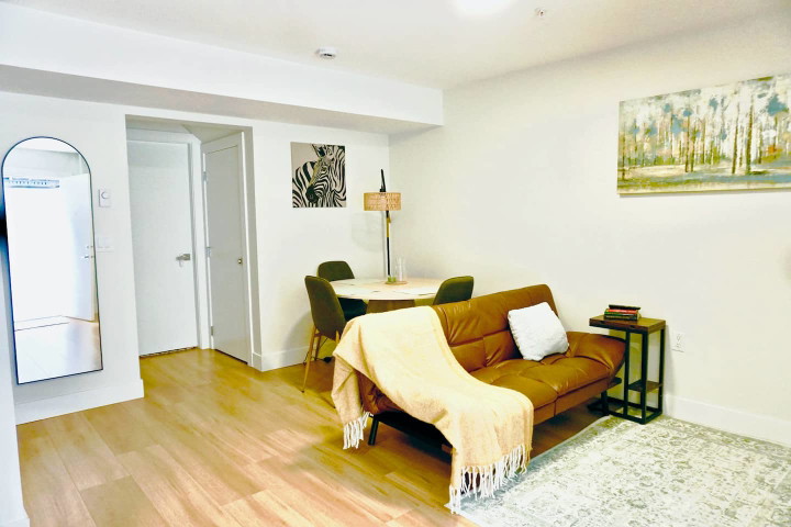 Modern Private Suite In Willoughby, Langley - Surrey