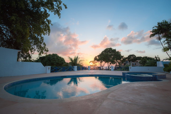 Expansive Deck! Luxurious Super King Beds! - Tobago