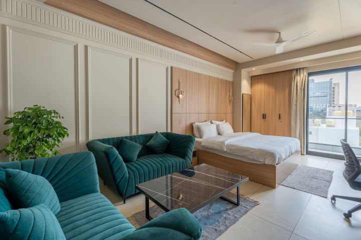 Premium Jacuzzi Studio On Golf Course Road - Gurugram