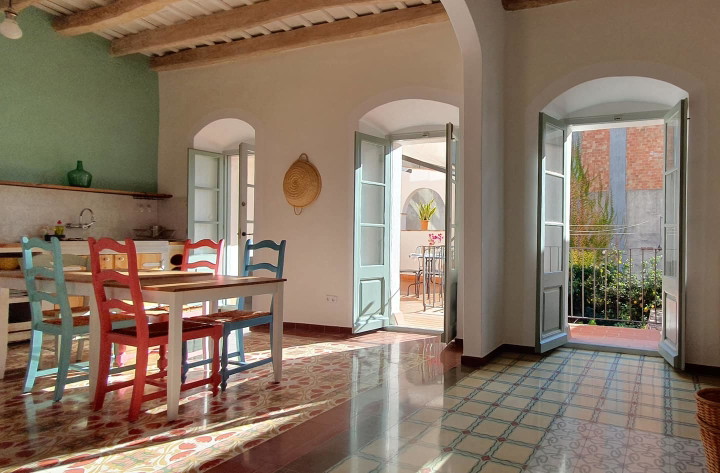La Caldeta - Beach, Private Terrace, Historic Home - Canet de Mar