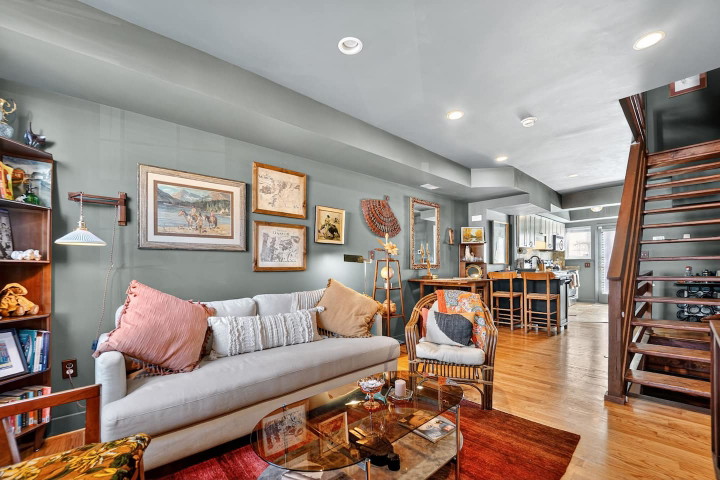 Charming Home-steps From Downtown, Dining & Bars! - Glen Burnie, MD