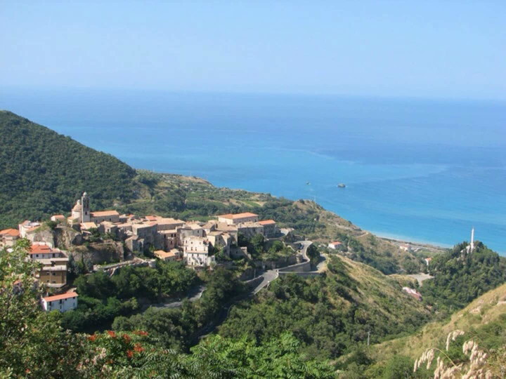 A Holiday Between The Sea And The Mountain - Amantea
