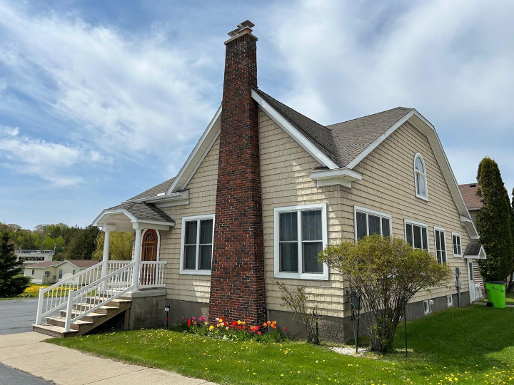 Vintage House: Comfy Stay By Ferry In St. Ignace! - Michigan