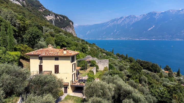 Limonaia With Stunning Lake And Mountain Views - Gargnano