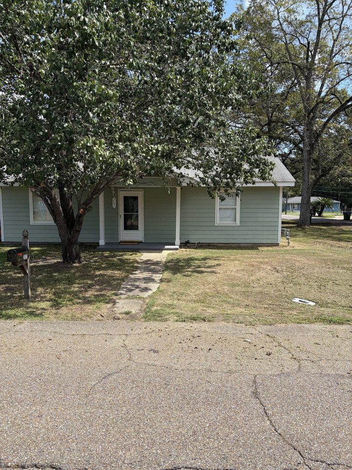Cozy Petal Home Mins To Usm & Downtown - Hattiesburg, MS