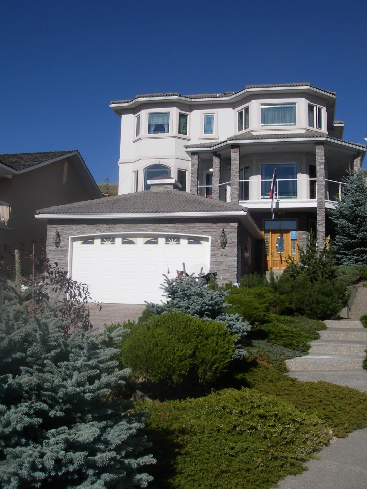 Rocky Mountain View Bed & Breakfast. - Cochrane