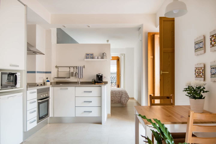 Explore Ciutat Vella From A Light-filled Loft - Torrent