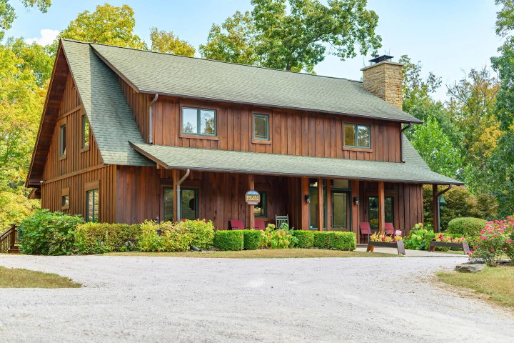 Big Sky Cabin: Hot Tub, Just 1.5 Mi To Nashville - Nashville, IN