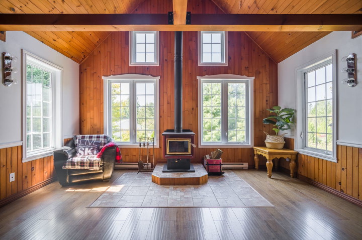Le Rocher Chalet Chaleureux Avec Spa - Laurentides