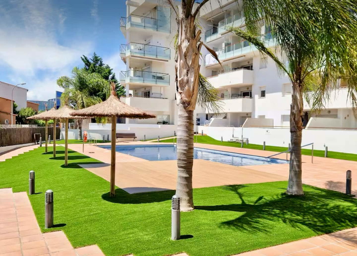 Appartement Avec Terrasse Et Piscine à Roses - Roses