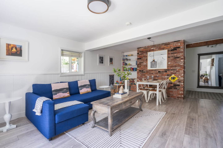 Amazing Neighborhood Suite 10 Mins To Downtown Vic - Victoria