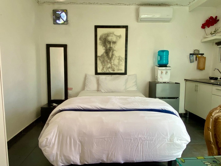 Room10+kitchenette+bathroom+minisplit+terrace/3kmcatedral - Guadalajara