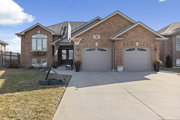 Modern 2br Basement Suite  Near Point Pelee - Leamington