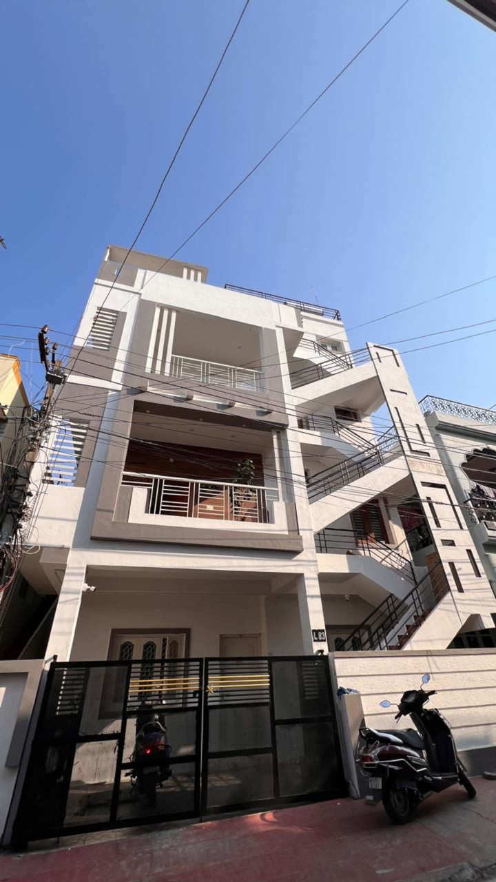 Slv Home Stay
Pent House - 邁索爾縣