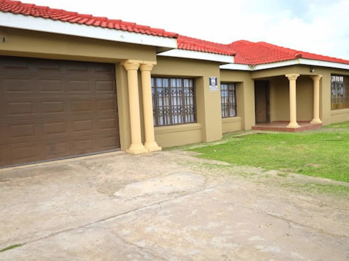 5 Bedrooms,4 Bathrooms In A Cozy Home - East London