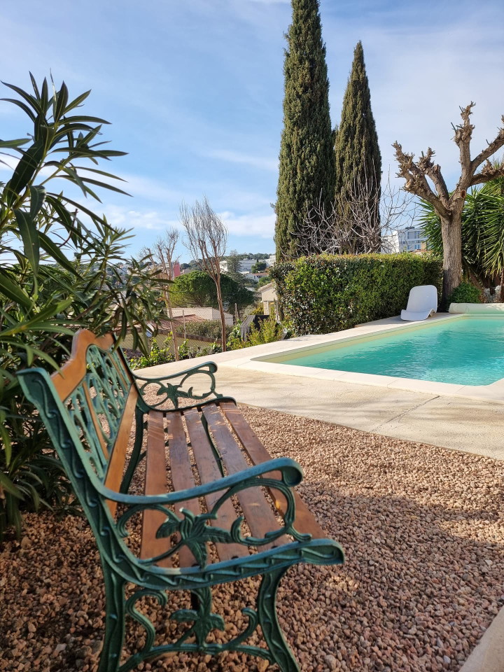 Studio 2/4 Pers - Pool - Parking - Netflix - Nîmes