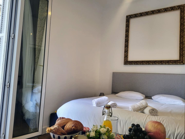 Sunny Escape | Beachside Stay | Ac | 2 Guests - Nice
