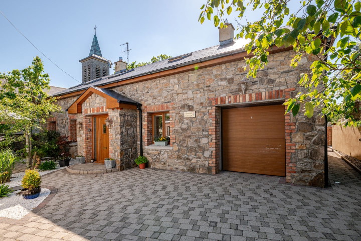 Gleston Cottage Sleeps 12 - Irlanti