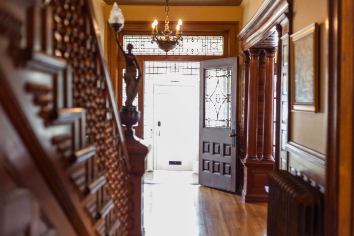 Butchart Estate: Breathtaking Victorian Mansion - Owen Sound