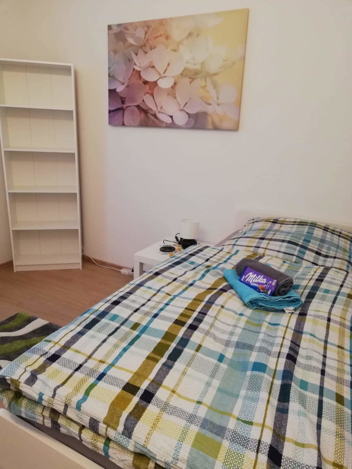 Beautiful Ground Floor Apartment With 3 Single Rooms - Bochum