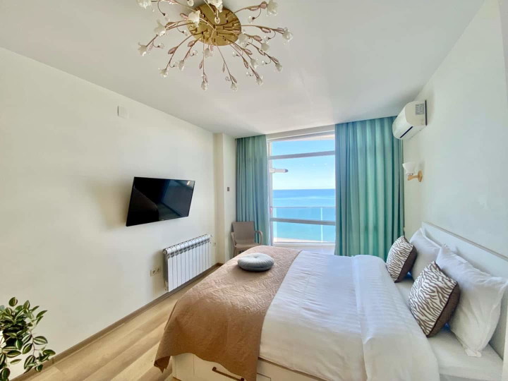 Direct Sea View Charming Studio - Batumi