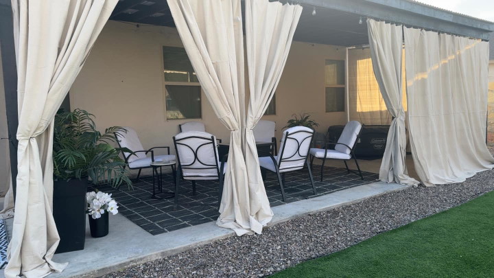 Westside El Paso Modern Retreat! - Santa Teresa, NM