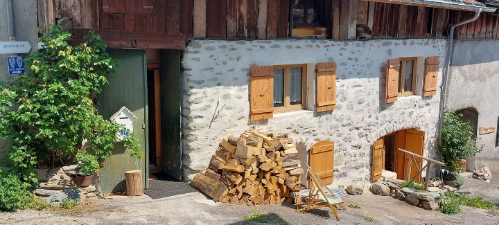 Chalet De Village Authentique à Grand-naves ! - La Léchère