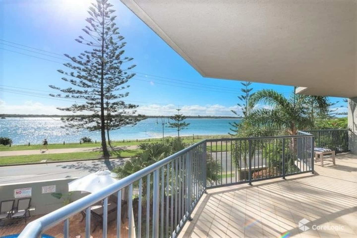 Hampton Beachside Apartment - Gold Coast