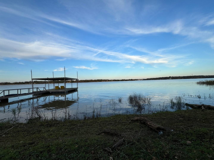 Spacious Lake House|hot Tub| Large Yard|grill - Lake Brownwood, TX