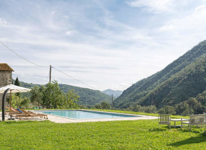 Podere Allacquedotto | Private Pool Villa - Cerreto Laghi