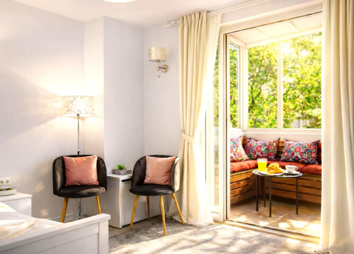 Bright Quiet Central Studio With Balcony Old Town - Bucharest