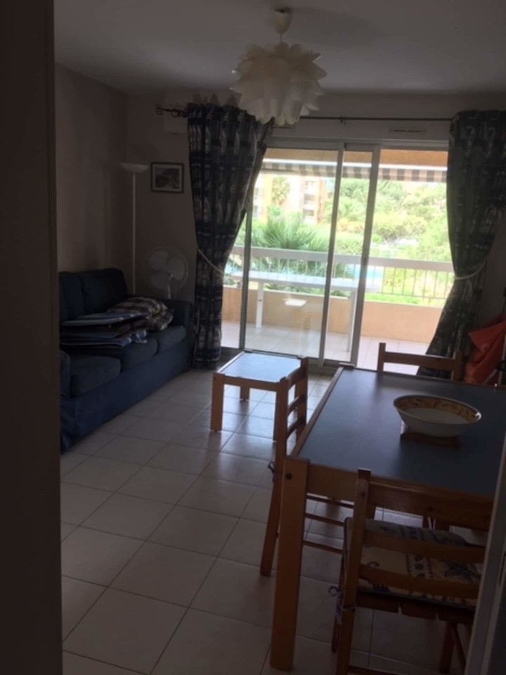 Très Agréable T3 Surplombant Palmiers Et Piscine - Le Lavandou