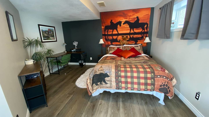 Sunset Suite - Private Walkout, Free Breakfast - Cochrane