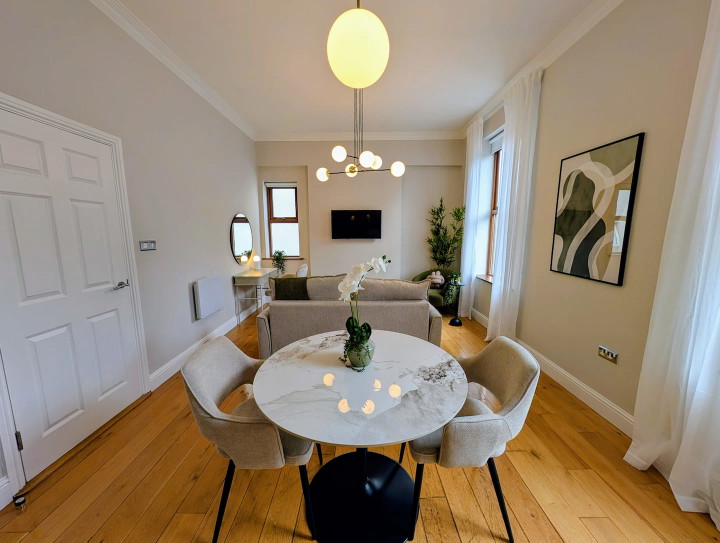 Central Apartment | 1br + Sofa Bed - Cork